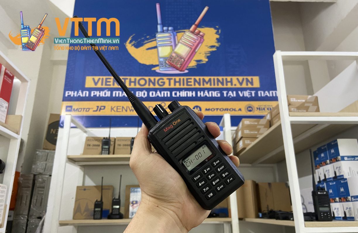 Máy bộ đàm MAG ONE VZ-28 / Vertex Standar VZ-28 chính hãng Motorola
