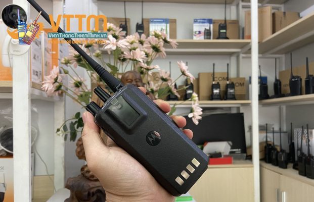 Máy bộ đàm Motorola XiR C1200 chính hãng - Viễn Thông Thiên Minh